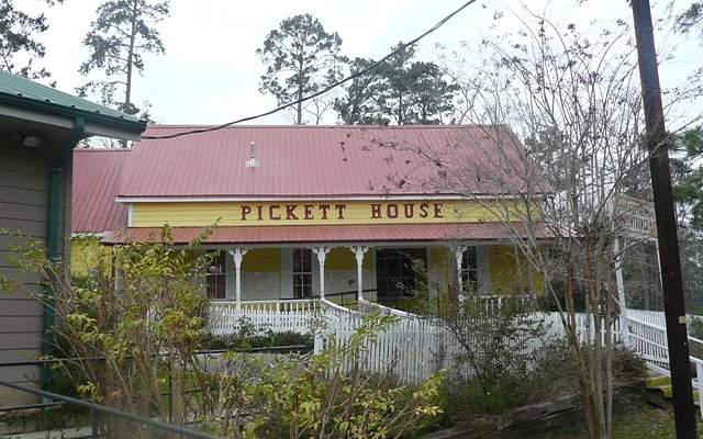 World Famous Pickett House – Heritage Village